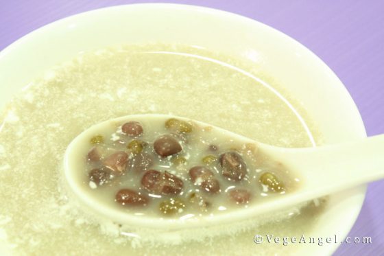 Vegetarian Recipe: Snowy Red and Mung Bean Soup | VegeAngel