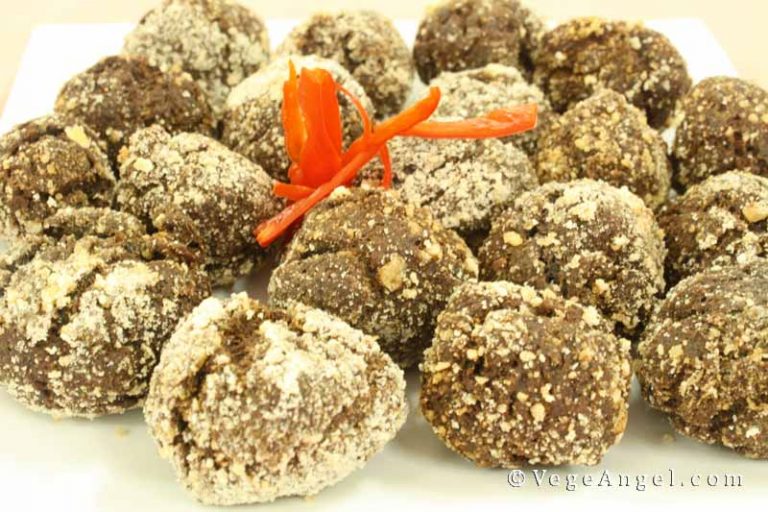 Vegetarian Recipe: Wholesome Black Sesame Crisps | VegeAngel