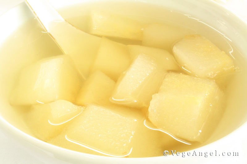 Vegetarian Recipe: Snow Pear Soup | Vege Angel
