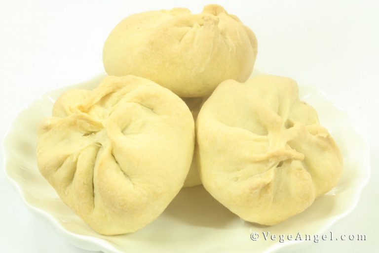 Vegetarian Recipe: Baked Vegetable Buns | Vege Angel