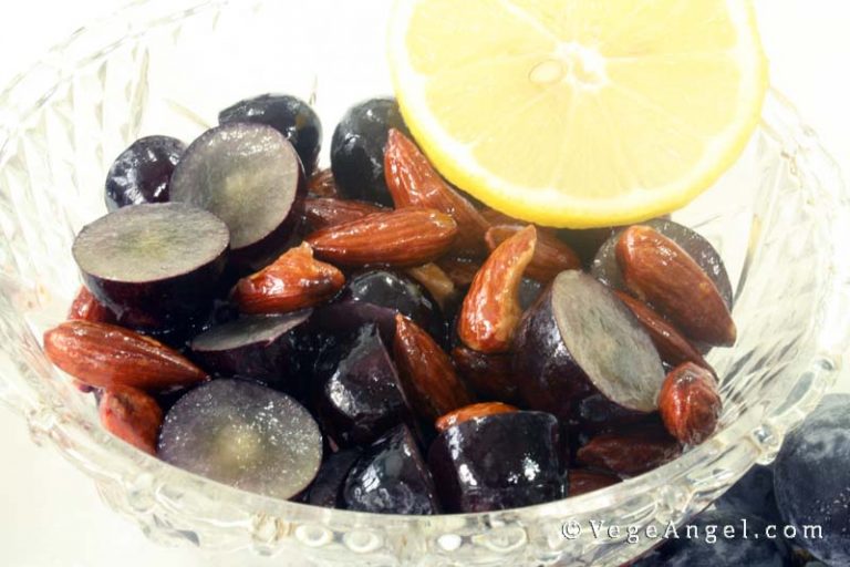 Vegetarian Recipe: Black Grape and Almond Salad | Vege Angel