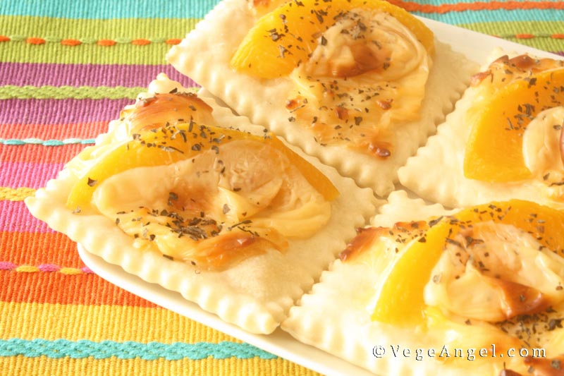 Vegetarian Recipe: Mini Peach Tartlets | Vege Angel