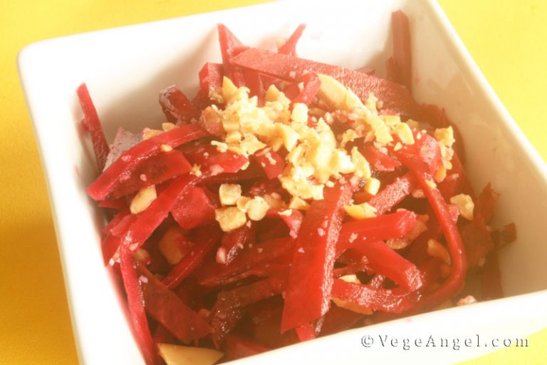 Vegan Recipe: Beetroot Strips with Lemon Juice and Crushed Peanuts ...